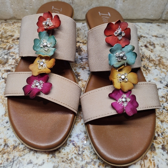 Italian Shoemakers | Shoes | Italiana Italian Shoemakers Floral Sandals ...